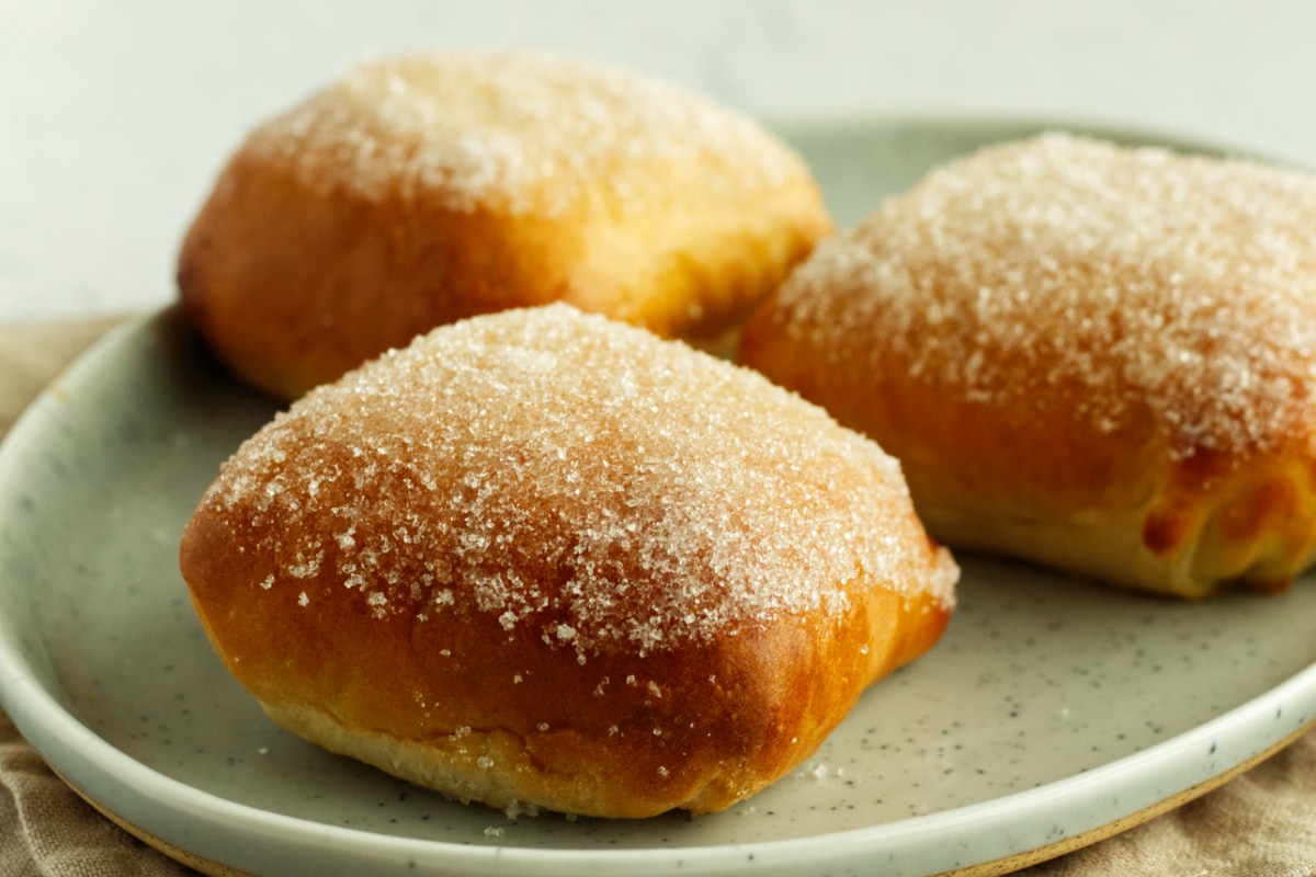 Cremeboller med sukker - Skal Vi Bage