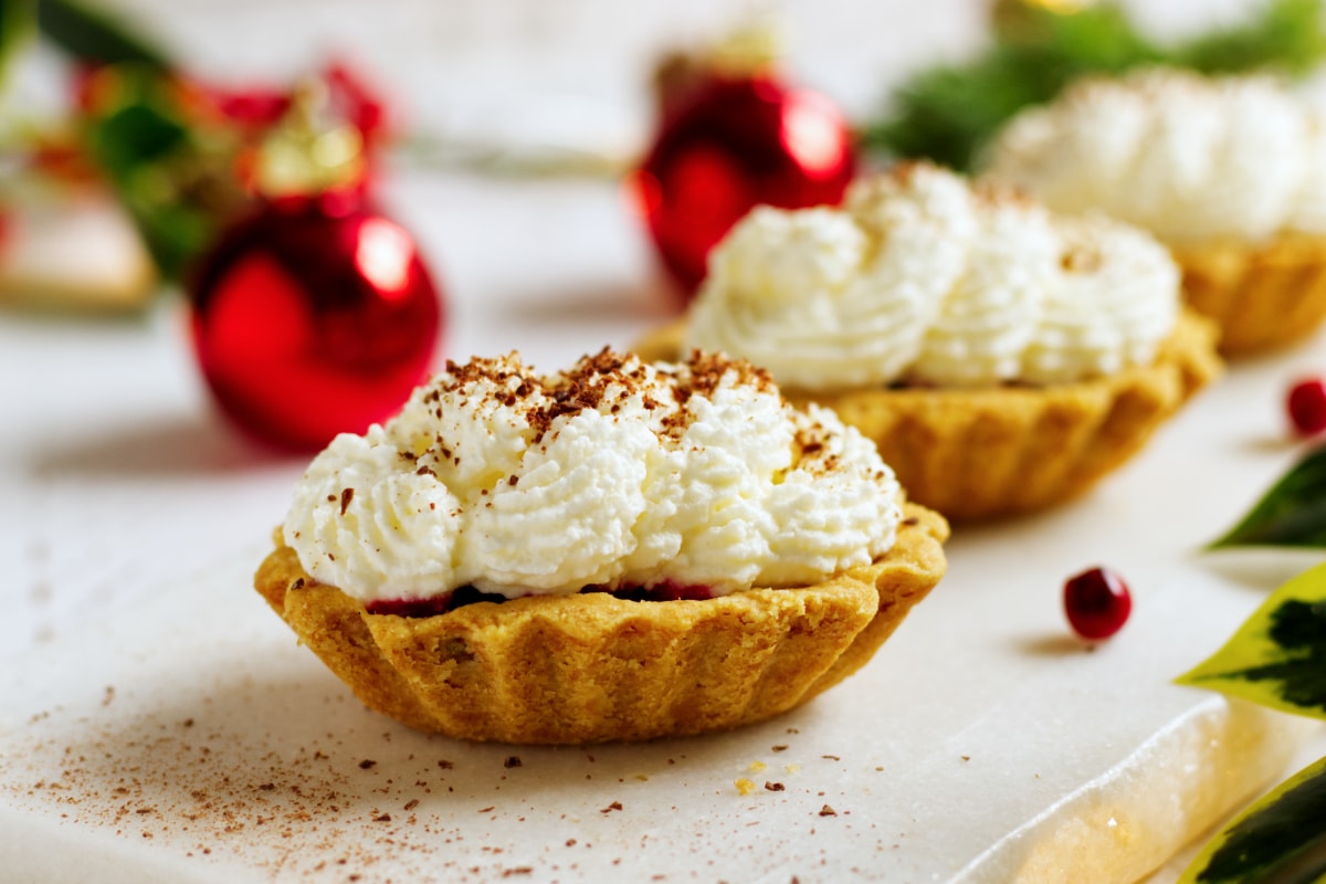 Mandelmusslor med flødeskum - Skal Vi Bage